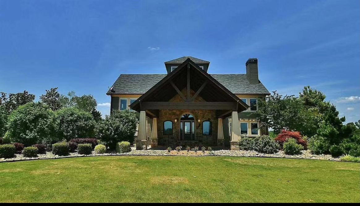 QQ Farm House – Qing Qing Farm House Club